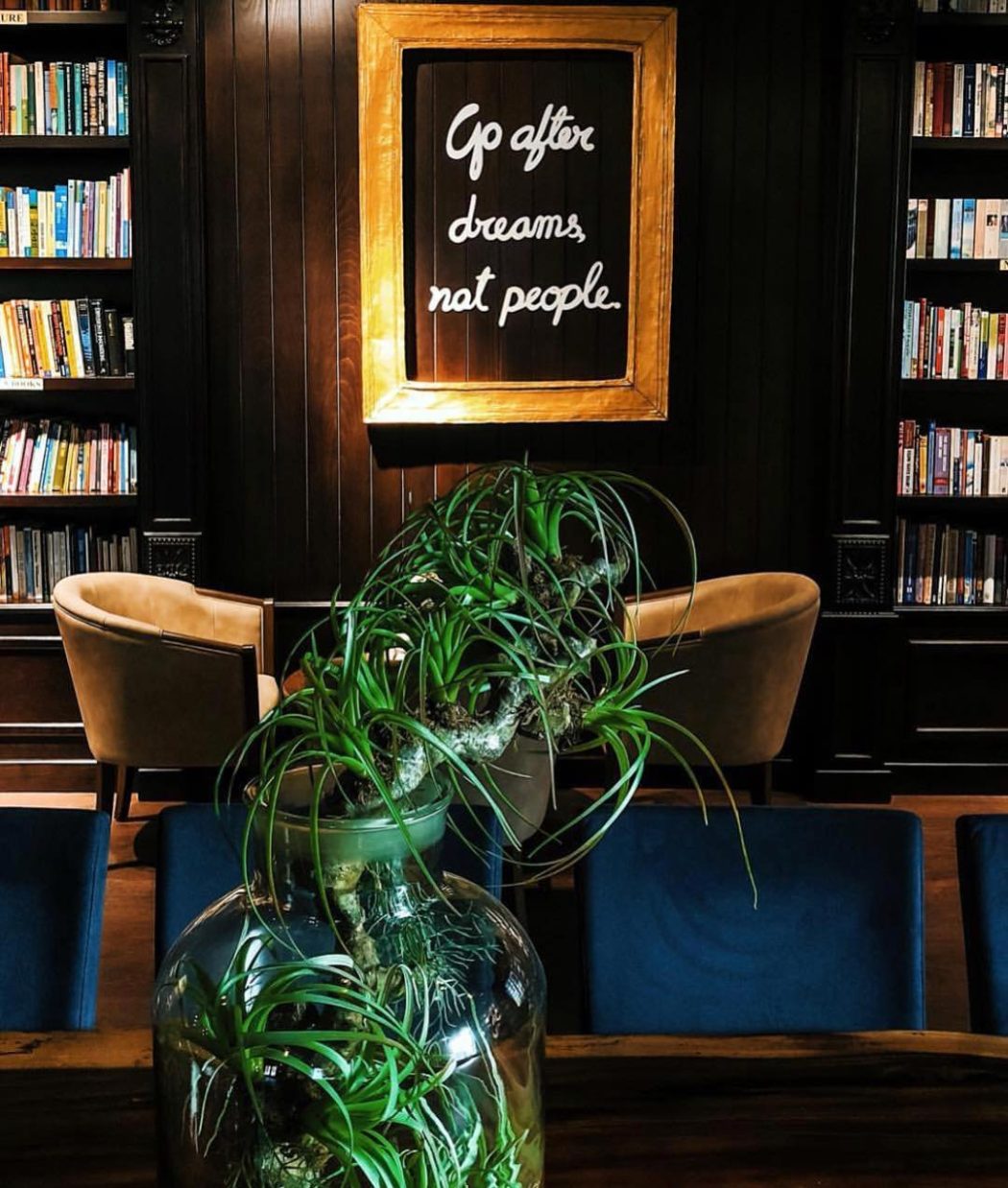 The Ultimate Guide for Book Lovers in Qatar - New In Doha - Inspiring ...