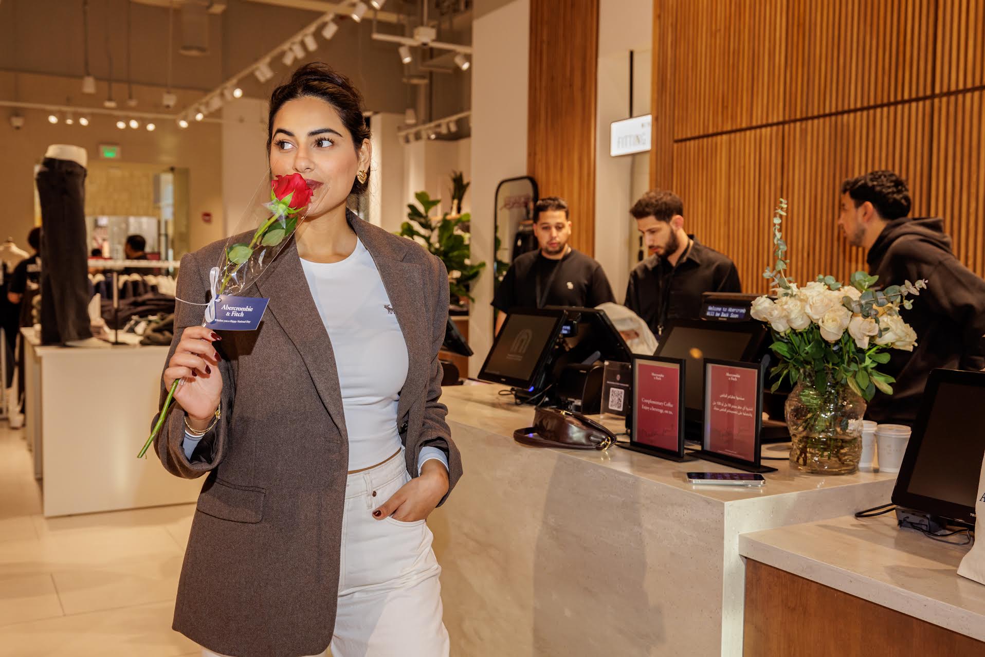 Abercrombie & Fitch Celebrates Qatar National Day with Exclusive ...